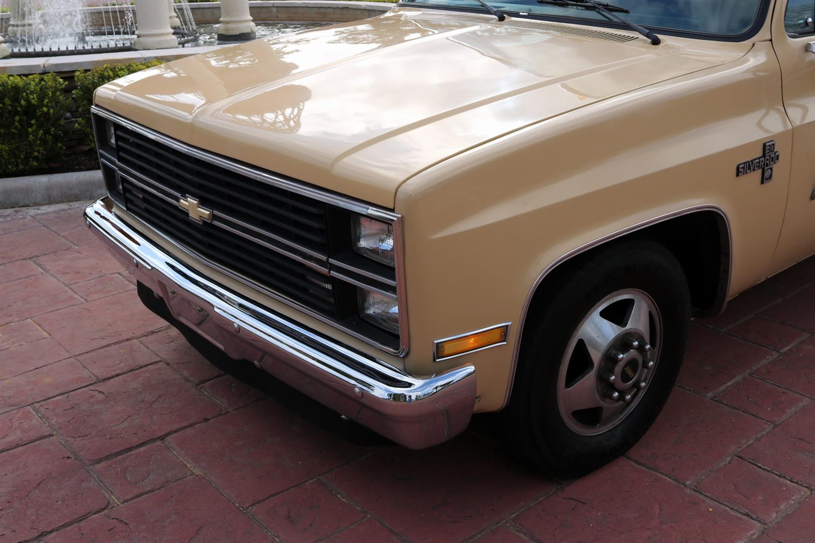 1983 Chevy C30 Dually – TEXAS TRUCKS & CLASSICS