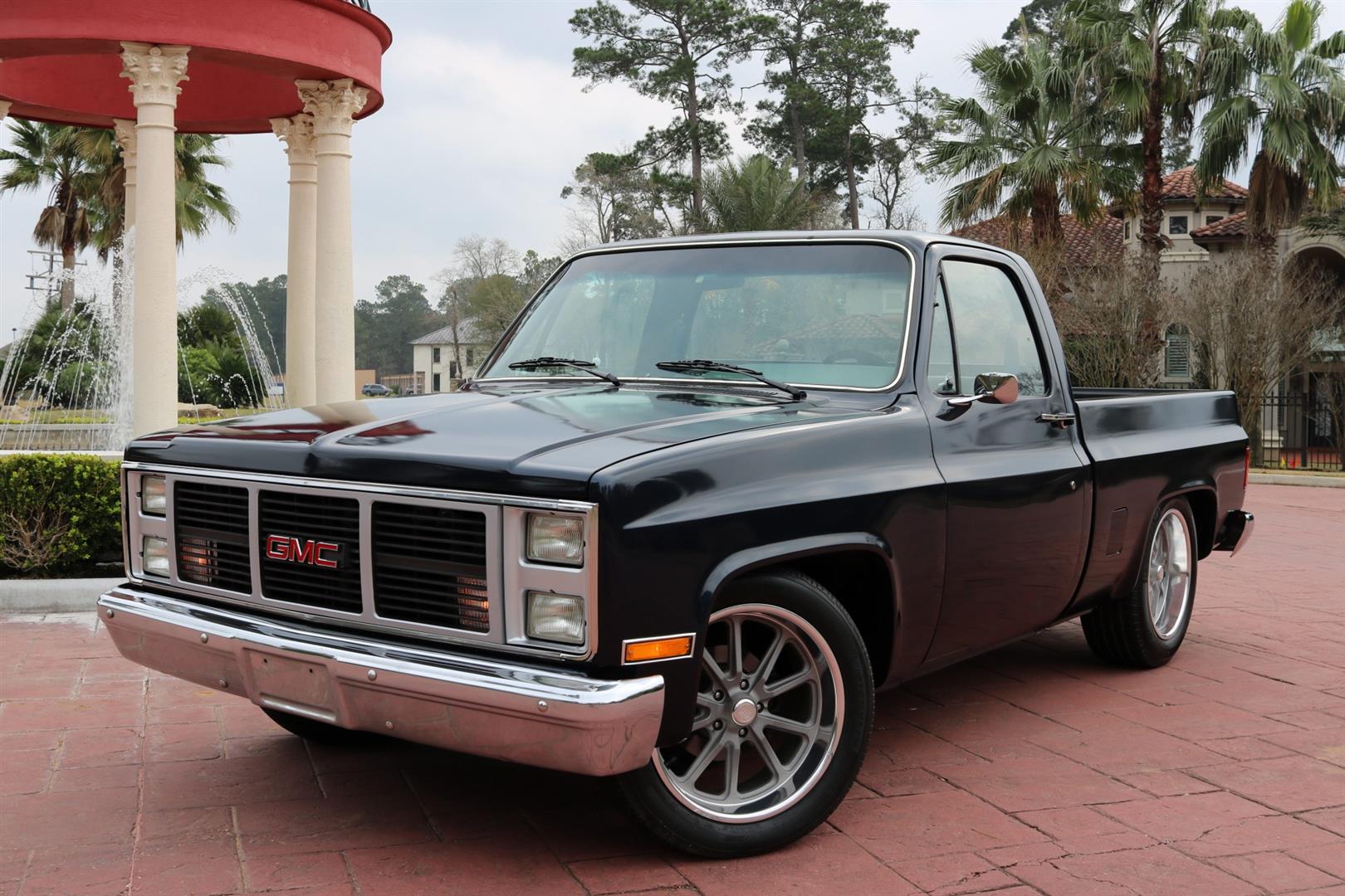 1985 GMC Sierra Grande SWB – TEXAS TRUCKS & CLASSICS
