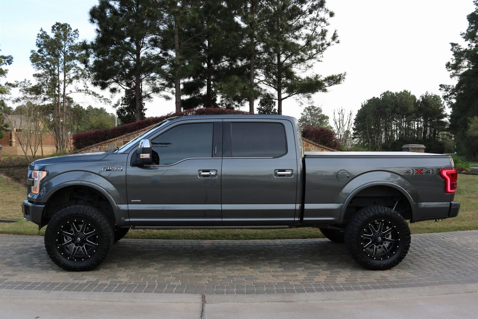 2017 Ford F150 Platinum – TEXAS TRUCKS & CLASSICS