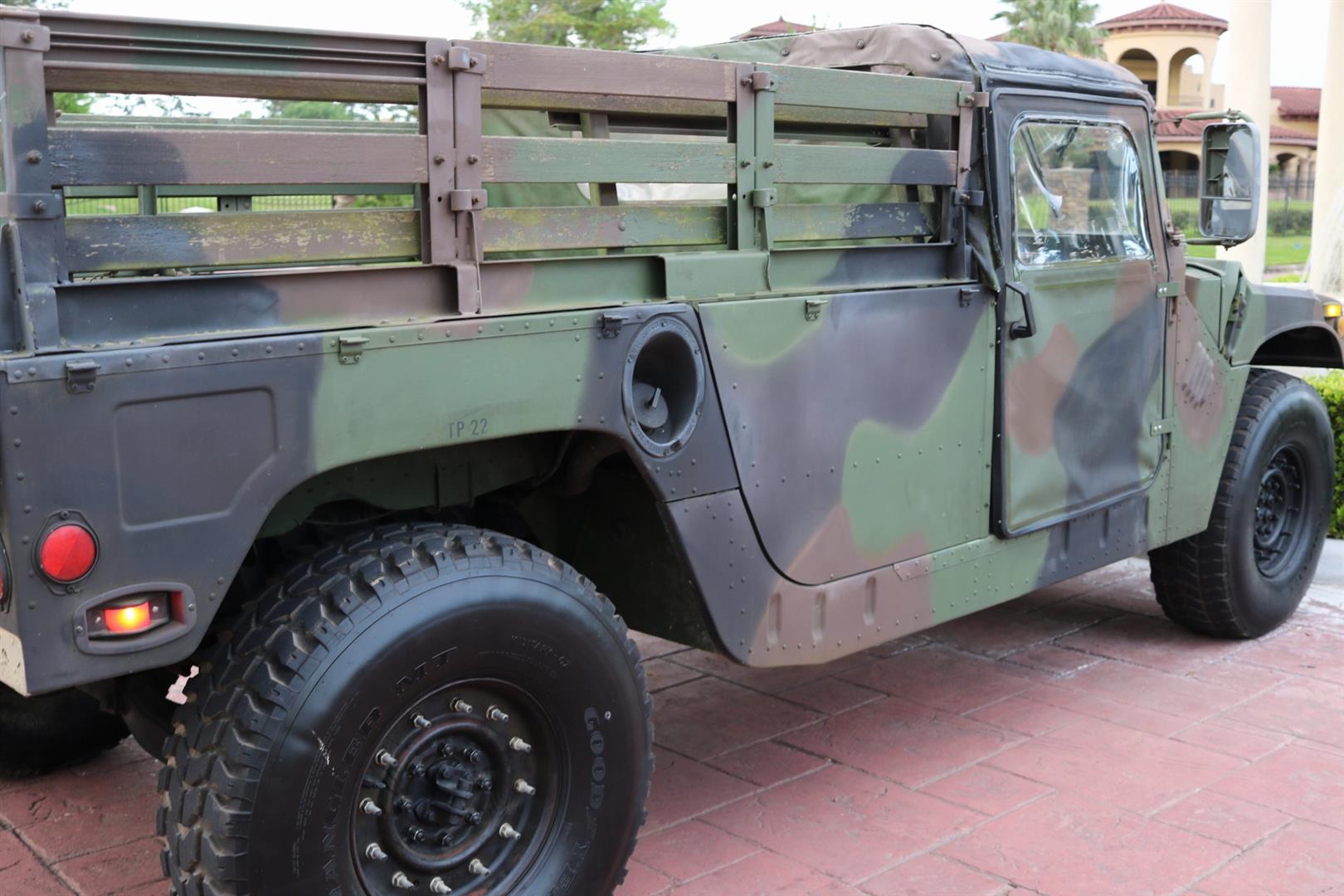 1990 Am General Humvee (M998) – TEXAS TRUCKS & CLASSICS
