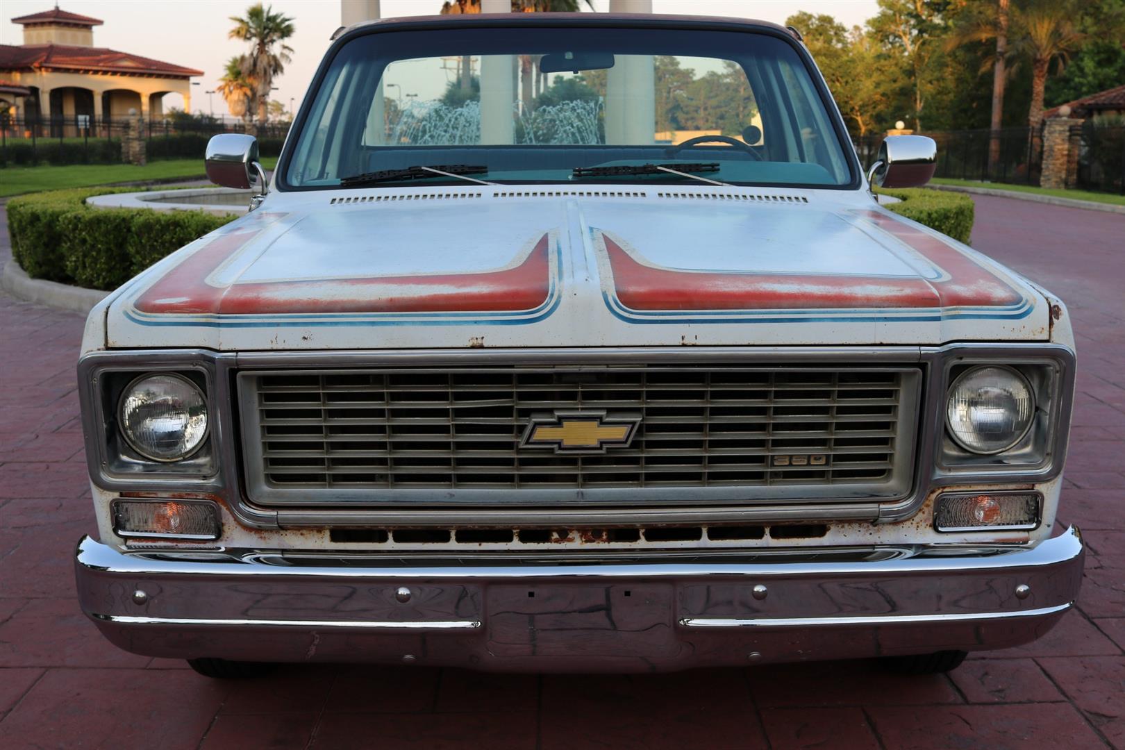 1976 Chevy C10 Custom Deluxe (Bicentennial Theme) – TEXAS TRUCKS & CLASSICS