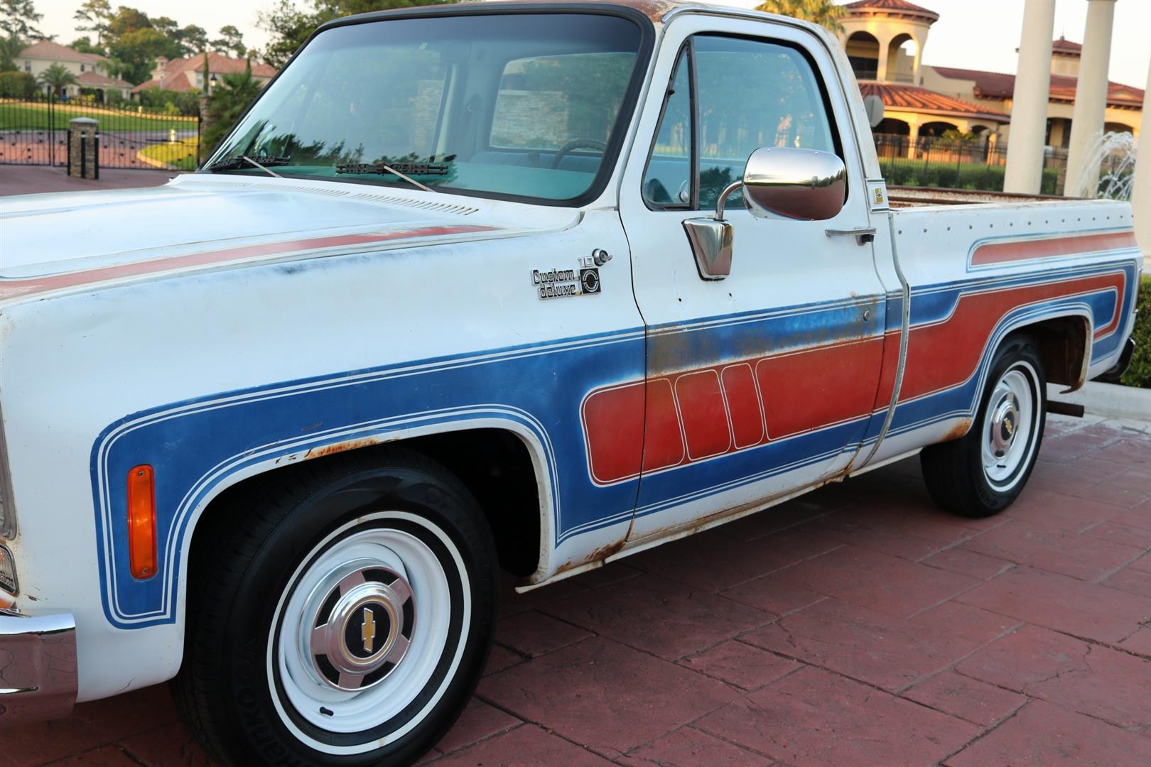 1976 Chevy C10 Custom Deluxe (Bicentennial Theme) – TEXAS TRUCKS & CLASSICS