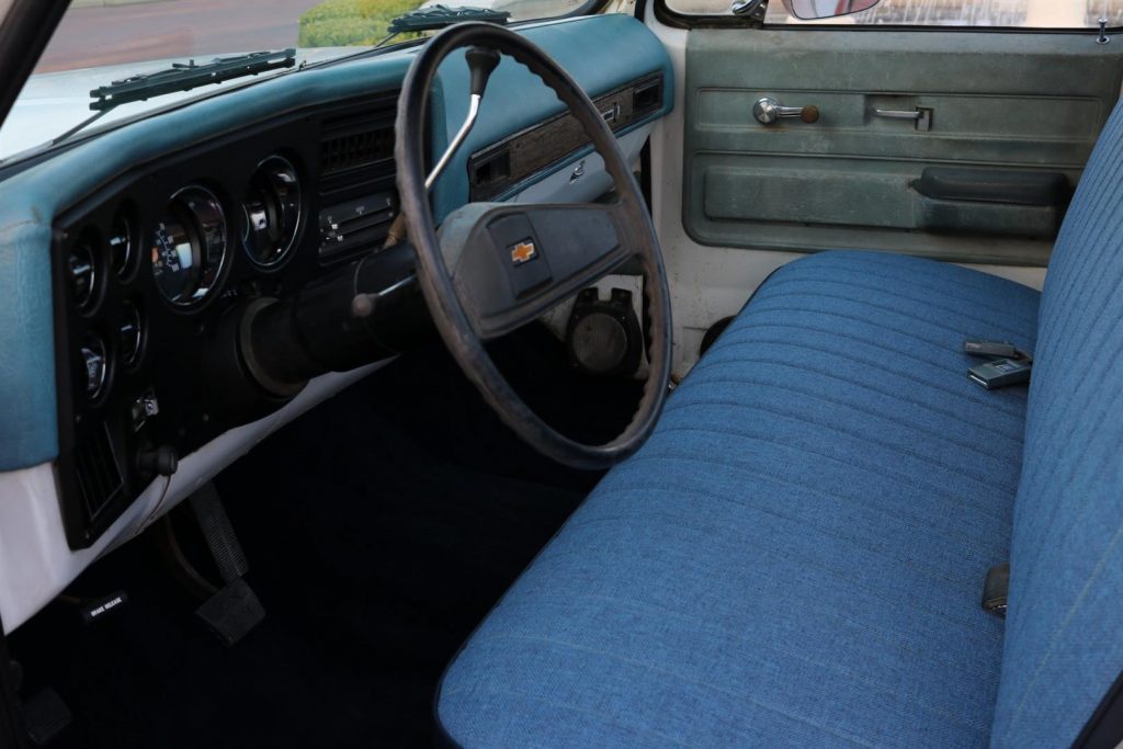 1976 Chevy C10 Custom Deluxe (Bicentennial Theme) – TEXAS TRUCKS & CLASSICS
