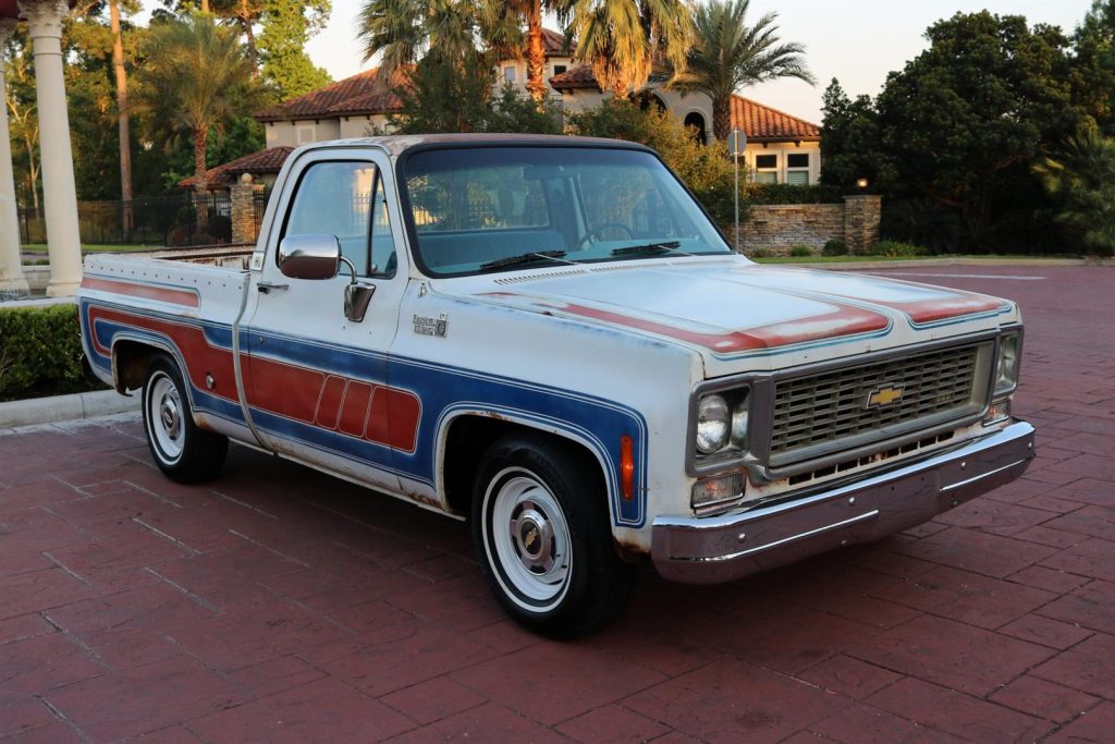 1976 Chevy C10 Custom Deluxe (Bicentennial Theme) – TEXAS TRUCKS & CLASSICS