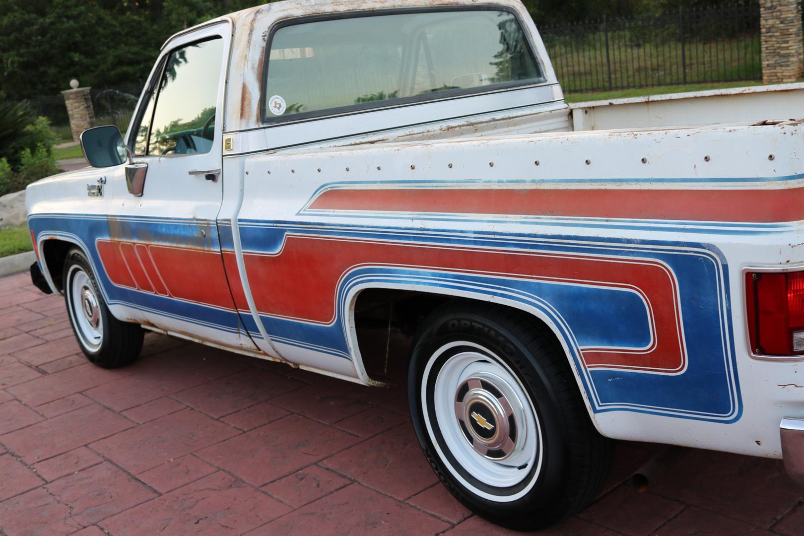 1976 Chevy C10 Custom Deluxe (Bicentennial Theme) – TEXAS TRUCKS & CLASSICS