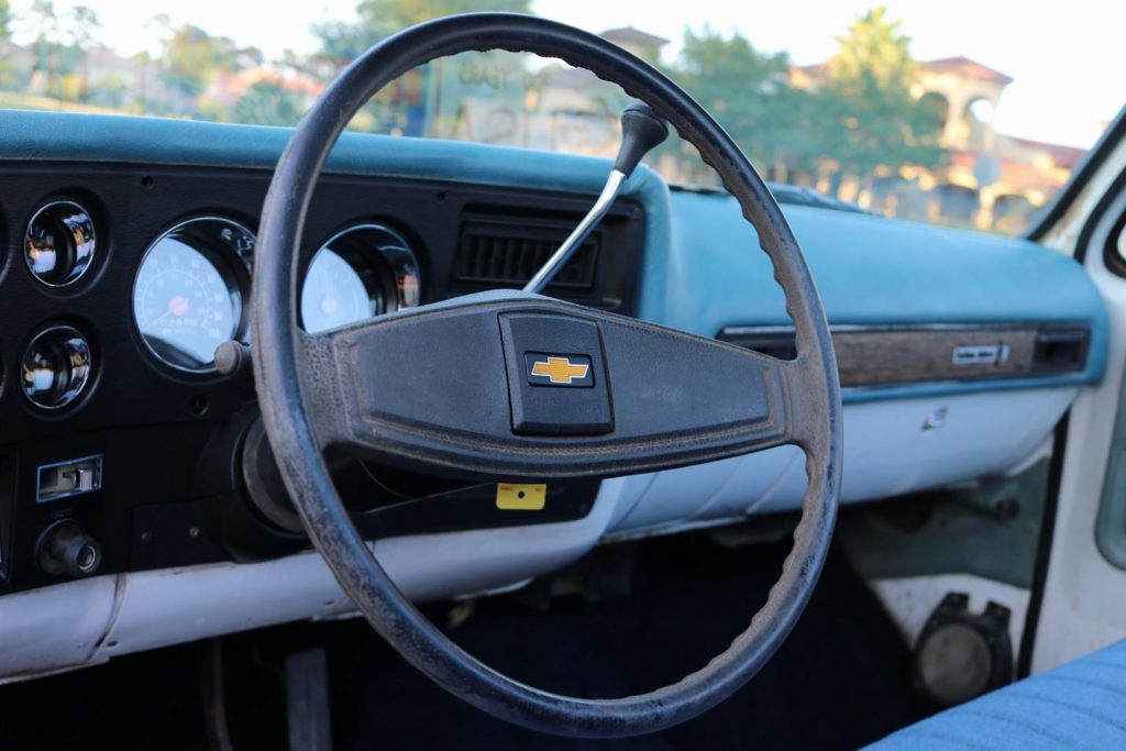 1976 Chevy C10 Custom Deluxe (Bicentennial Theme) – TEXAS TRUCKS & CLASSICS
