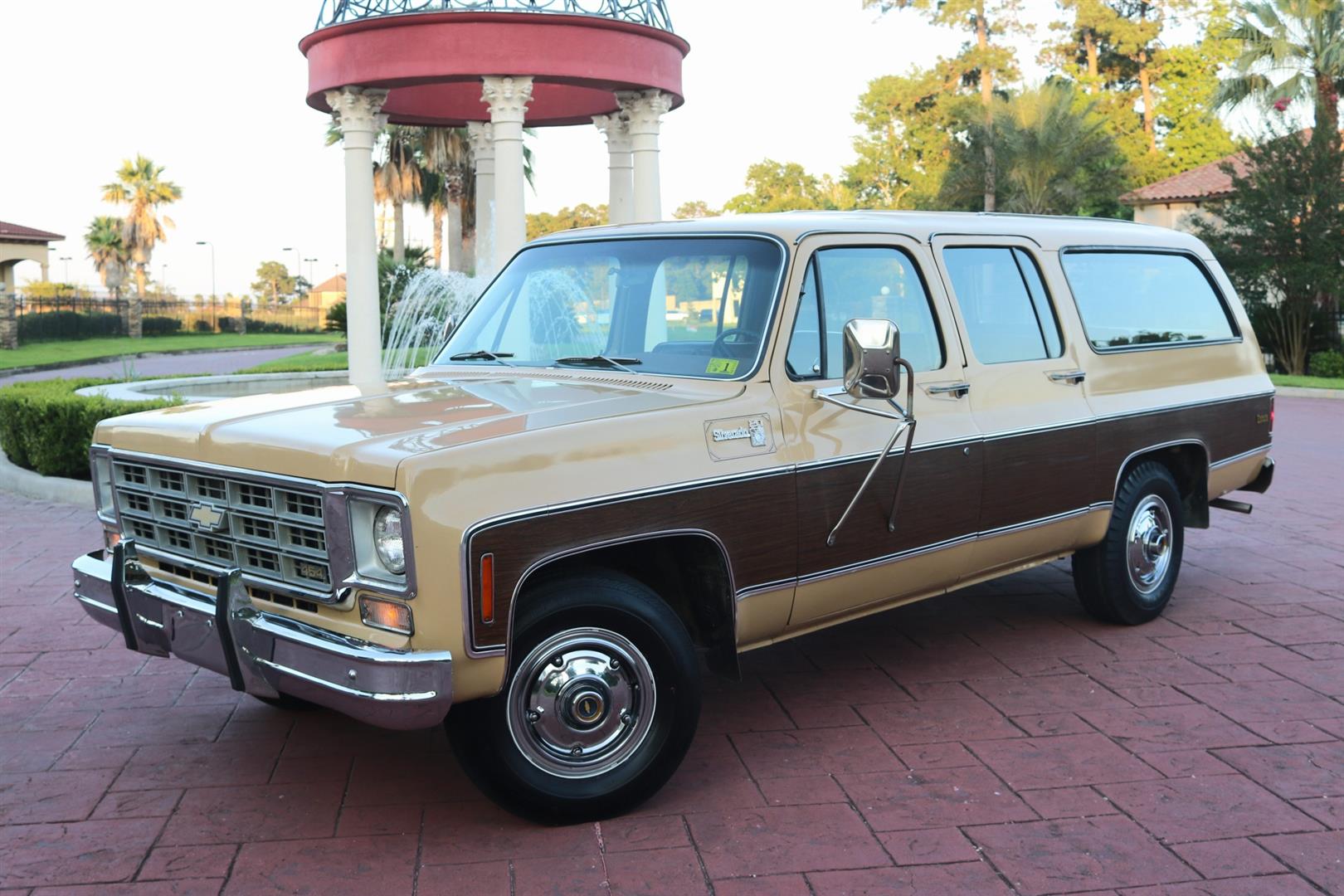1975 Chevy Suburban Silverado (Estate) – TEXAS TRUCKS & CLASSICS