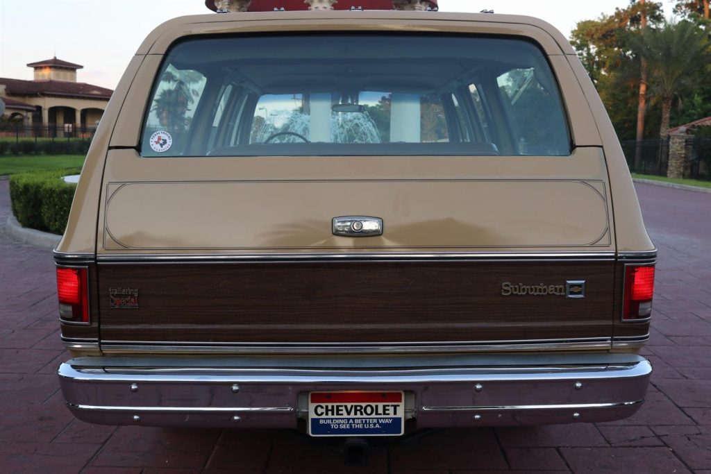 1975 Chevy Suburban Silverado (Estate) – TEXAS TRUCKS & CLASSICS