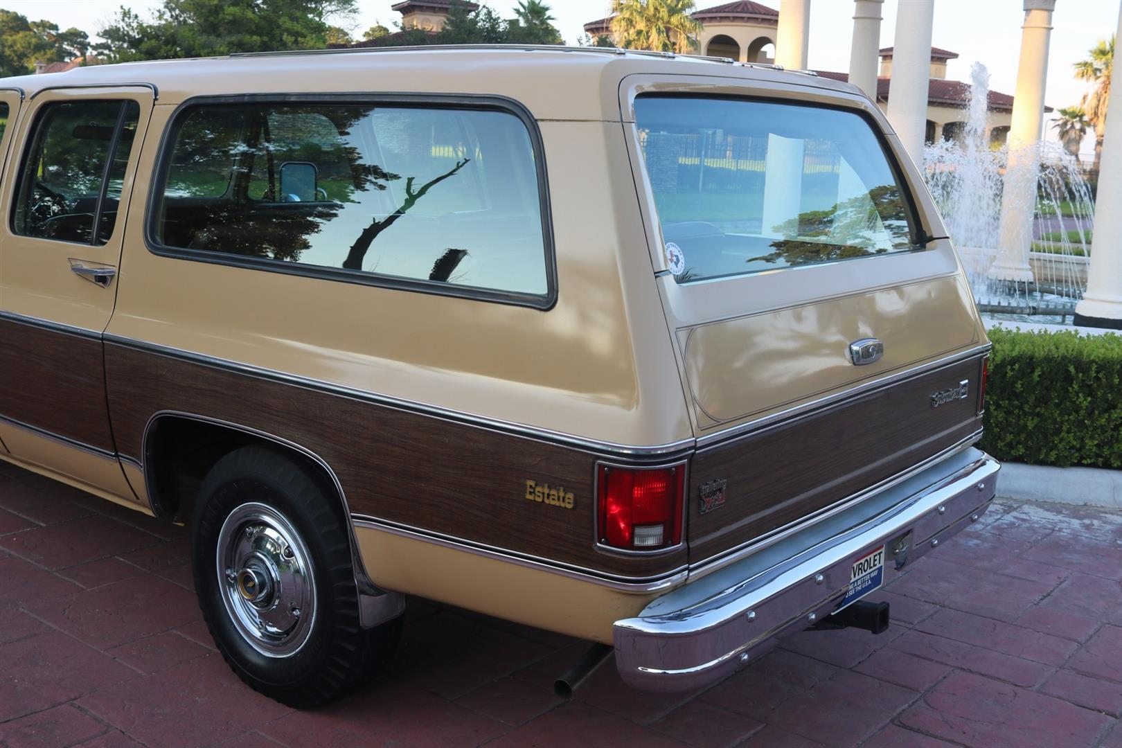 1975 Chevy Suburban Silverado (Estate) – TEXAS TRUCKS & CLASSICS