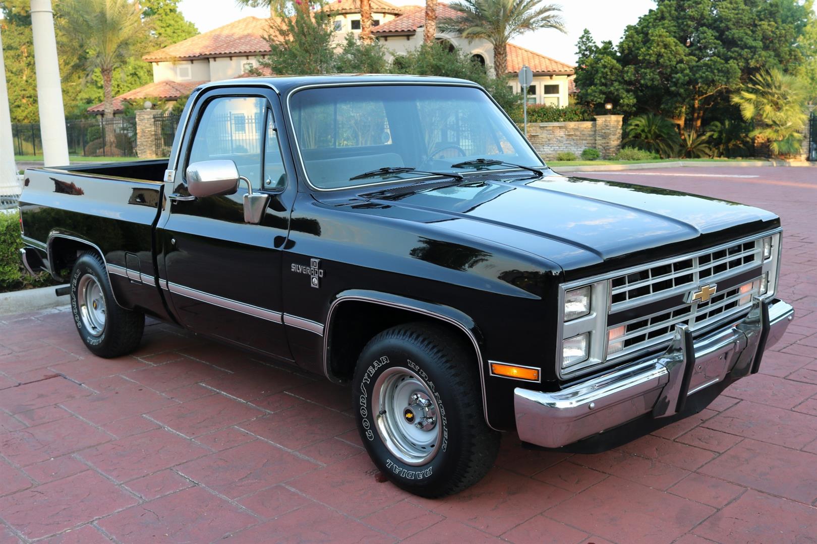 1985 Chevy C10 SWB Silverado – TEXAS TRUCKS & CLASSICS