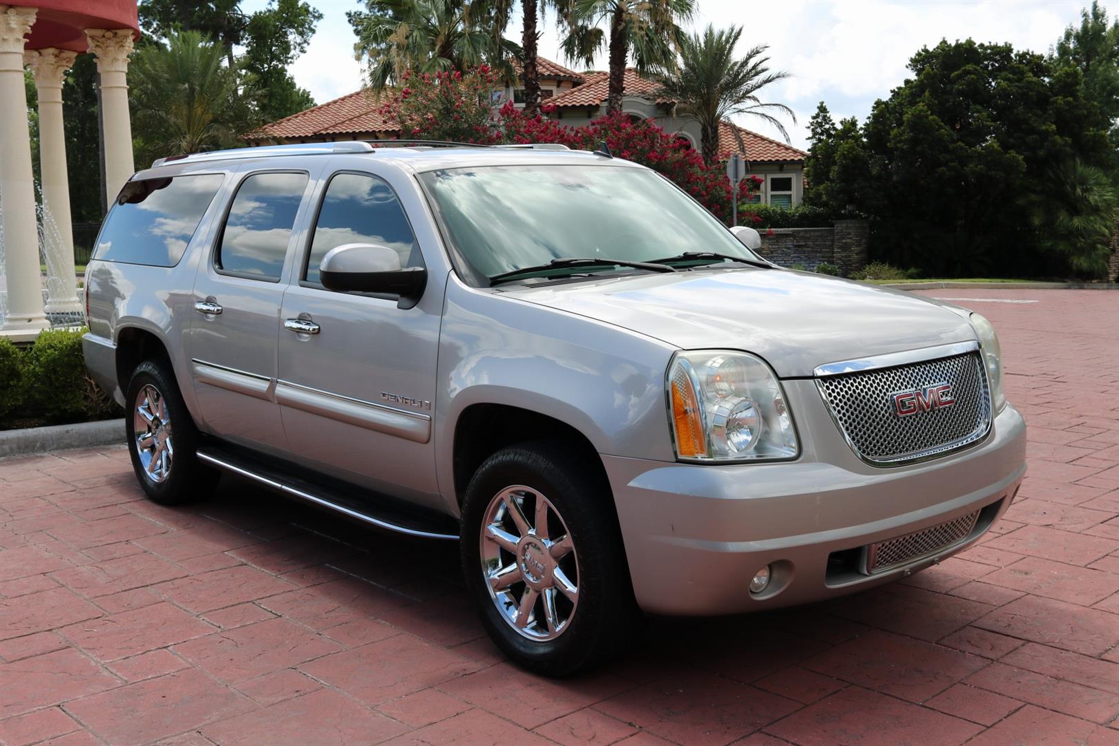 2007 GMC Yukon XL Denali AWD – TEXAS TRUCKS & CLASSICS