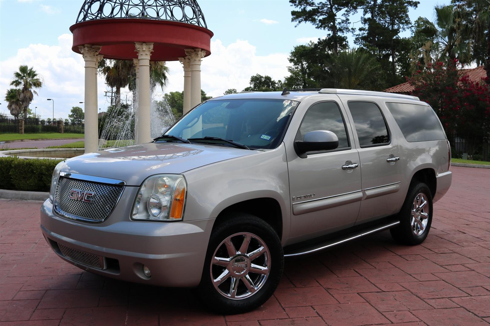 2007 GMC Yukon XL Denali AWD – TEXAS TRUCKS & CLASSICS