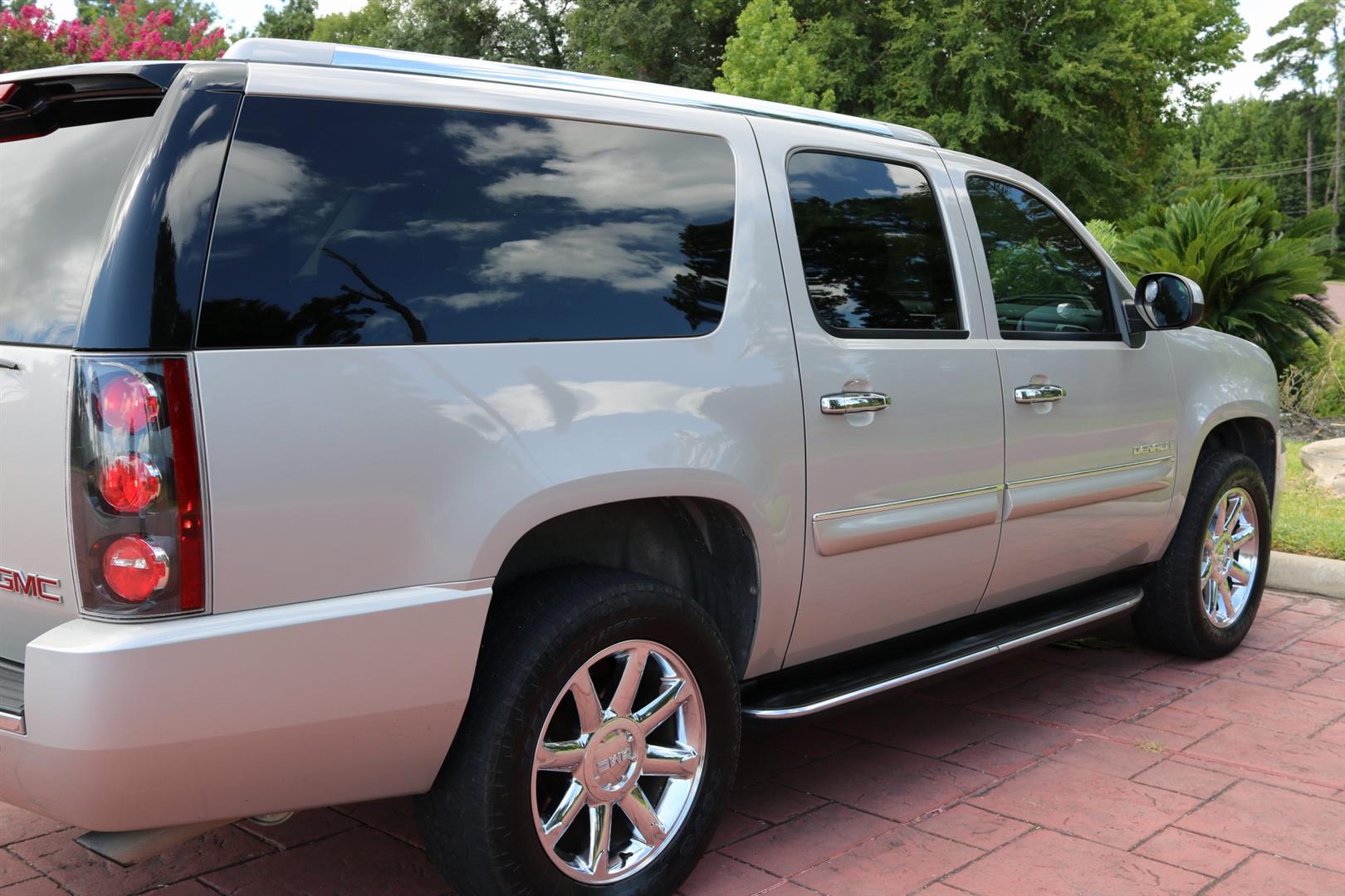 2007 GMC Yukon XL Denali AWD – TEXAS TRUCKS & CLASSICS