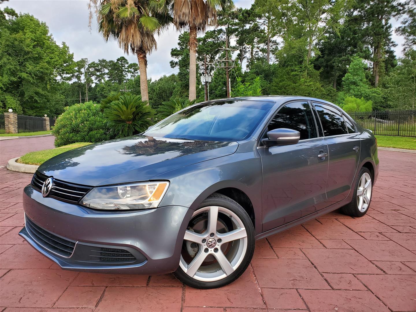 2013 Volkswagen Jetta TDI Sedan Premium – TEXAS TRUCKS & CLASSICS