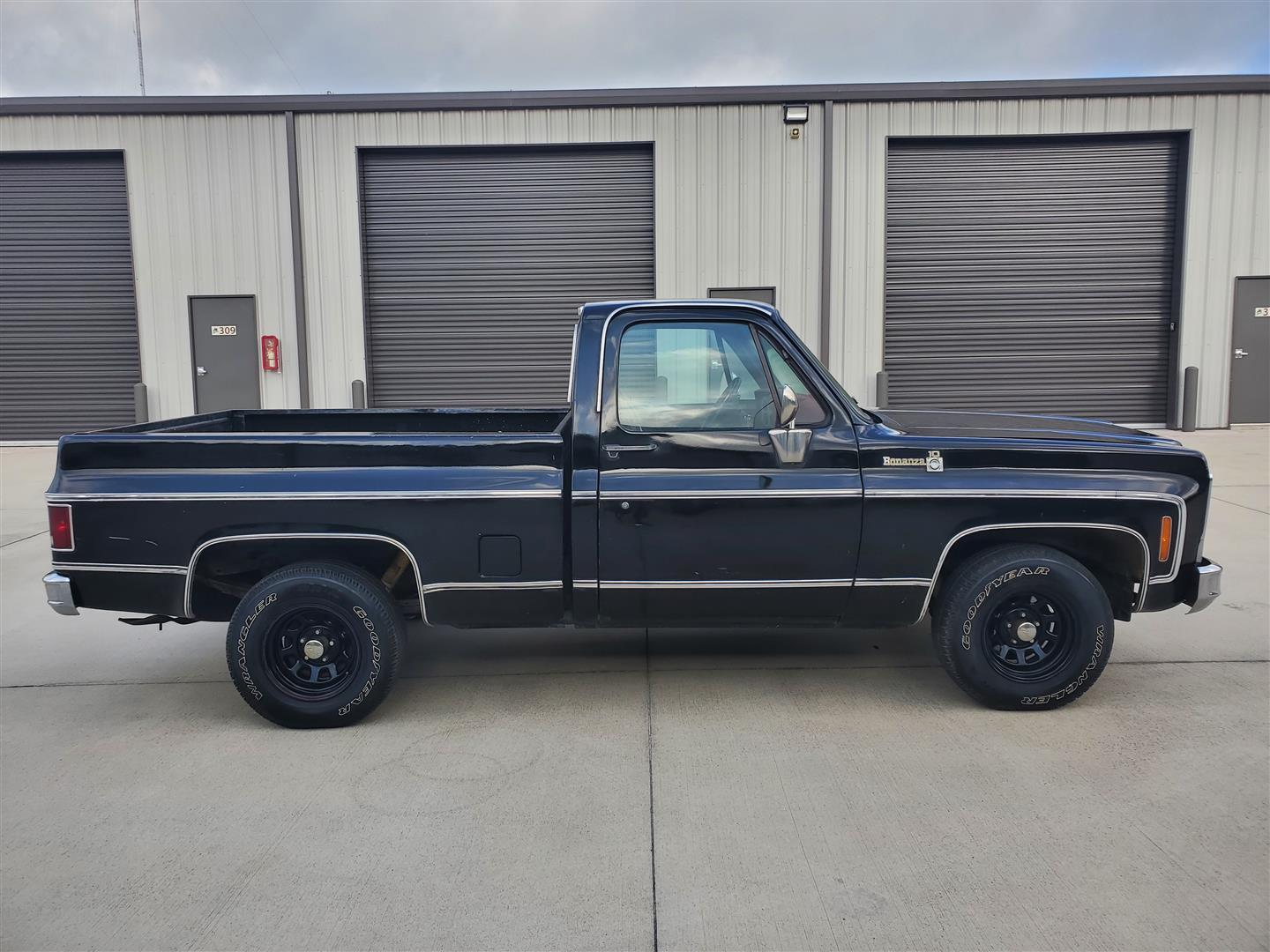 1976 Chevy C10 SWB Bonanza – TEXAS TRUCKS & CLASSICS