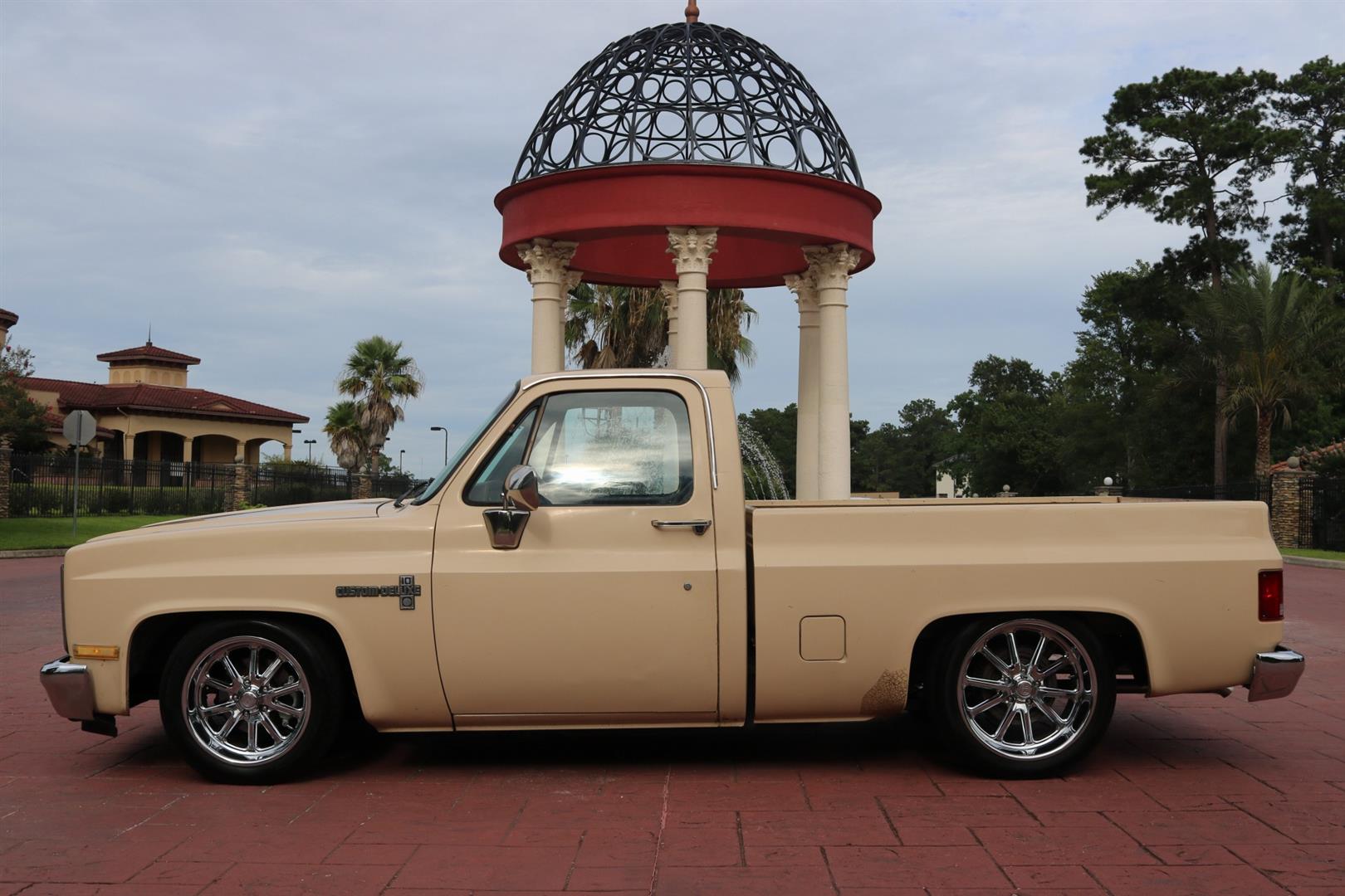 1987 Chevy R10 SWB Custom Deluxe – TEXAS TRUCKS & CLASSICS