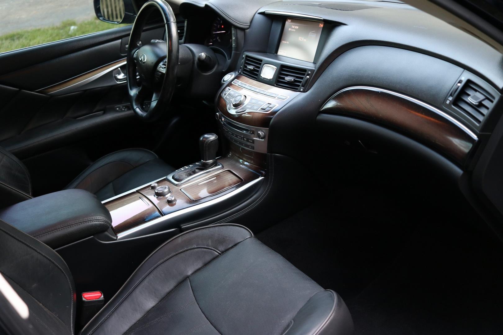 2015 Infiniti Q70L Sedan – TEXAS TRUCKS & CLASSICS