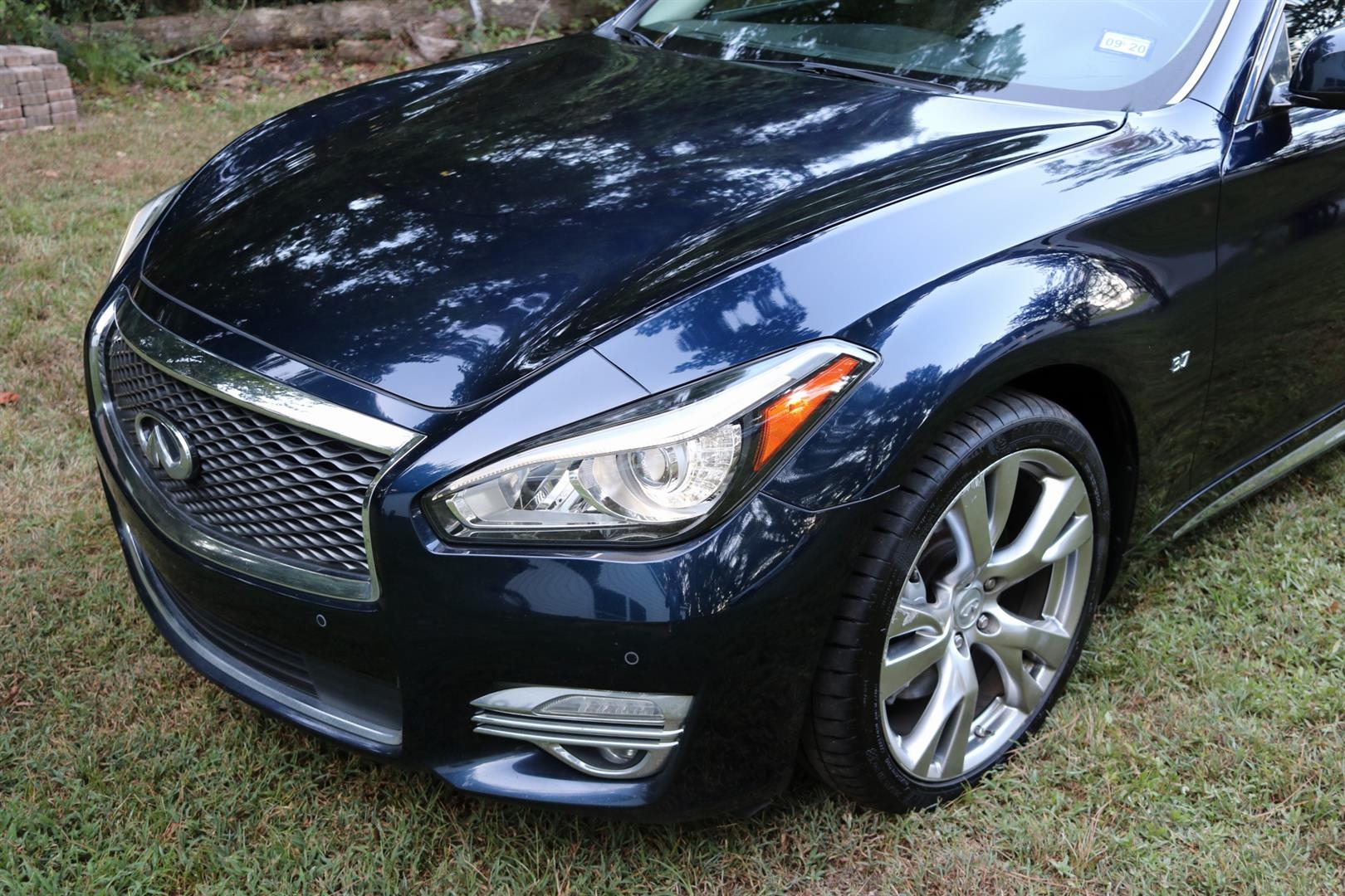 2015 Infiniti Q70L Sedan – TEXAS TRUCKS & CLASSICS