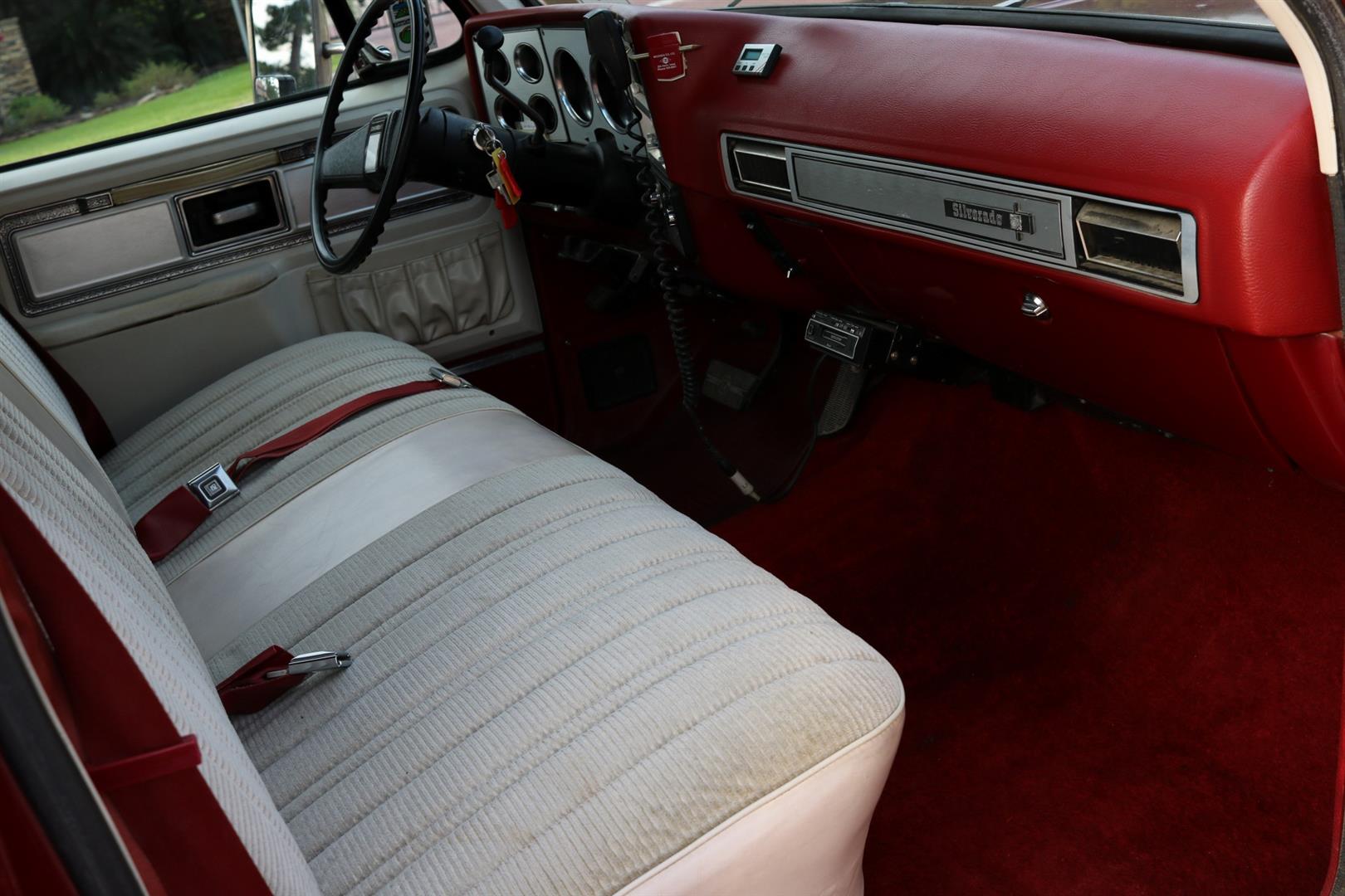 1979 Chevy Suburban Silverado – TEXAS TRUCKS & CLASSICS