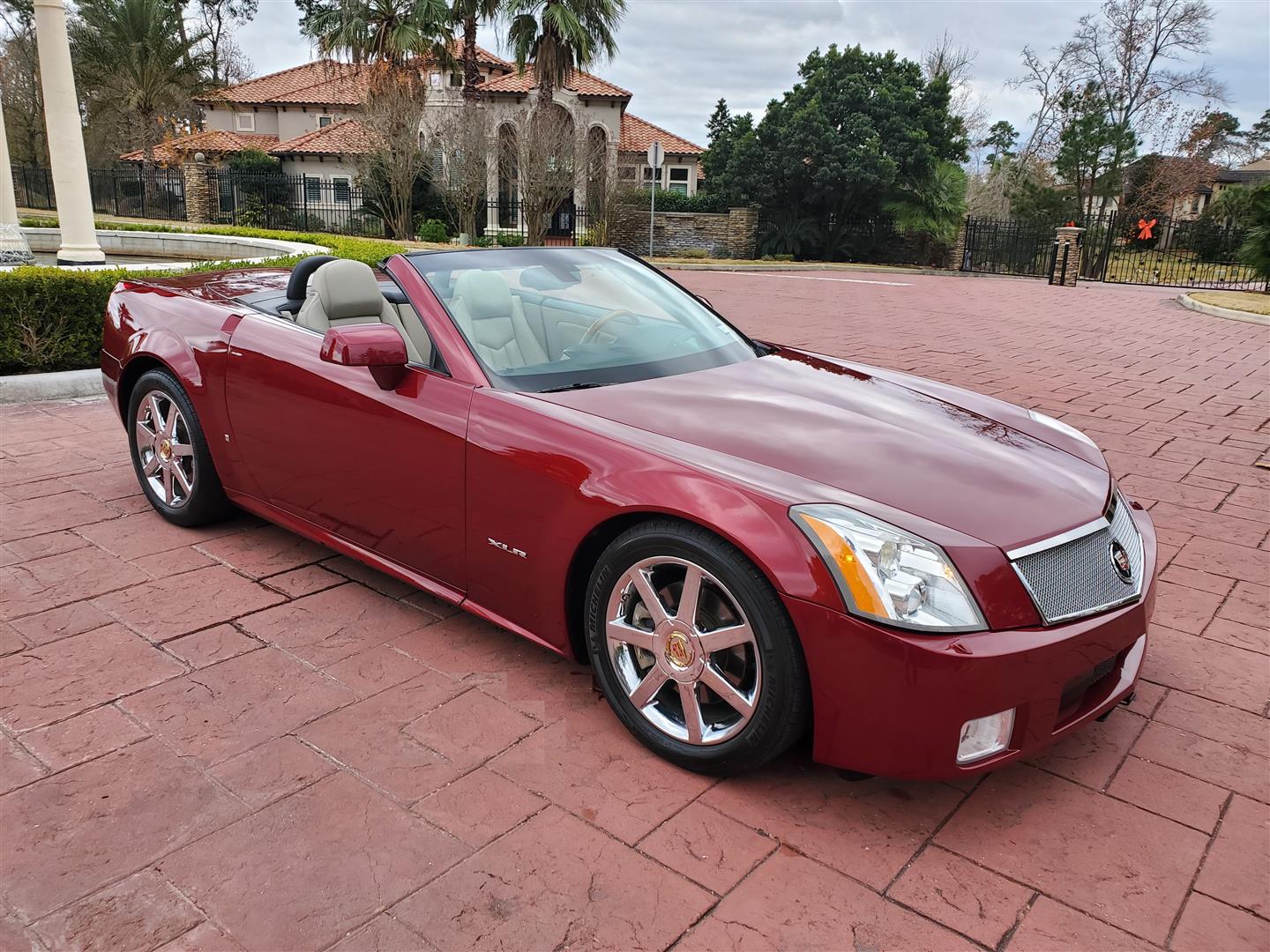 2006 Cadillac XLR – TEXAS TRUCKS & CLASSICS