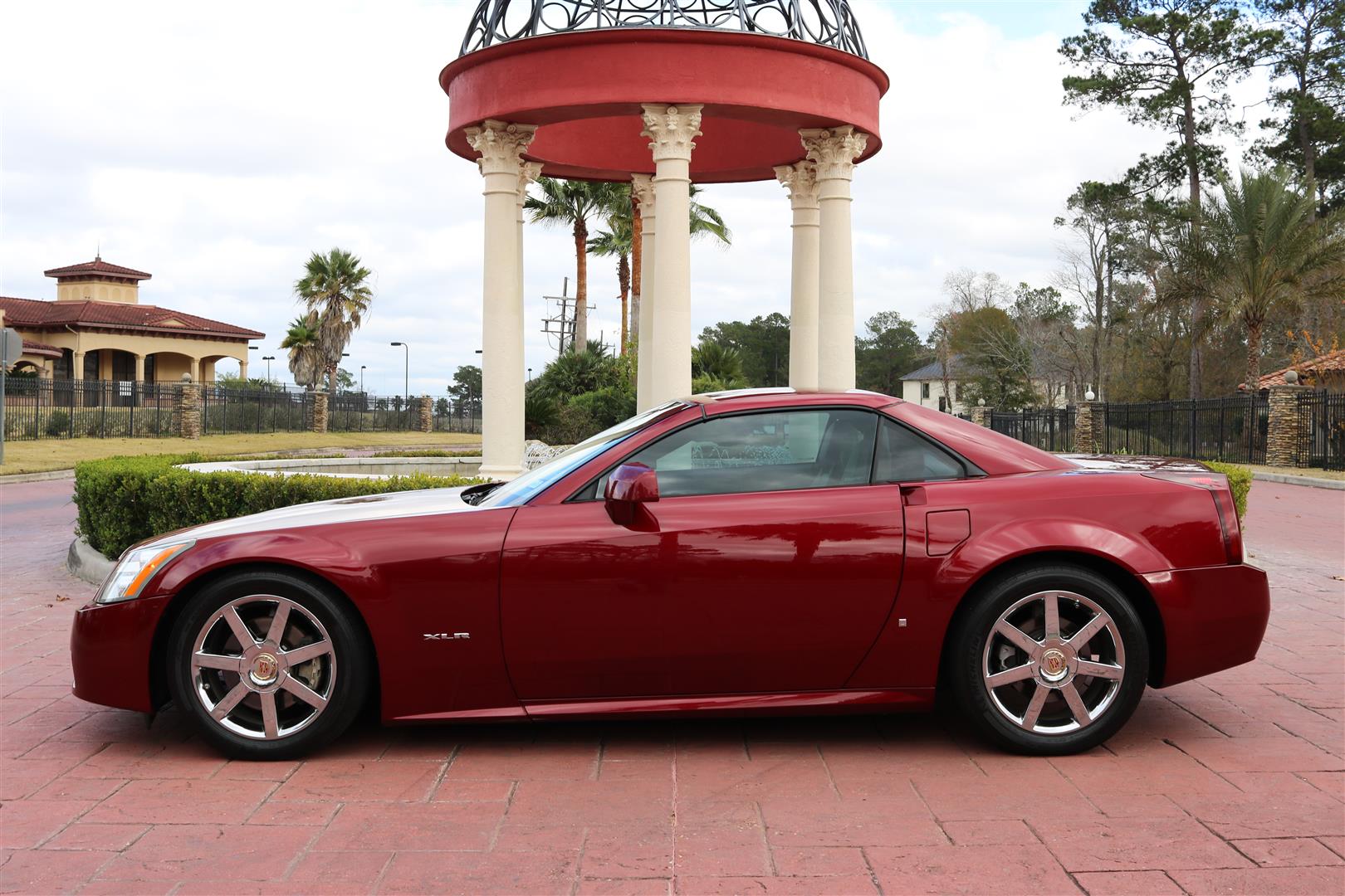 2006 Cadillac XLR – TEXAS TRUCKS & CLASSICS