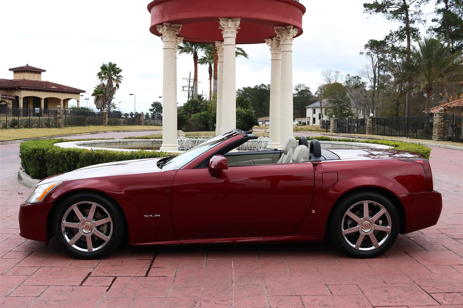2006 Cadillac XLR – TEXAS TRUCKS & CLASSICS