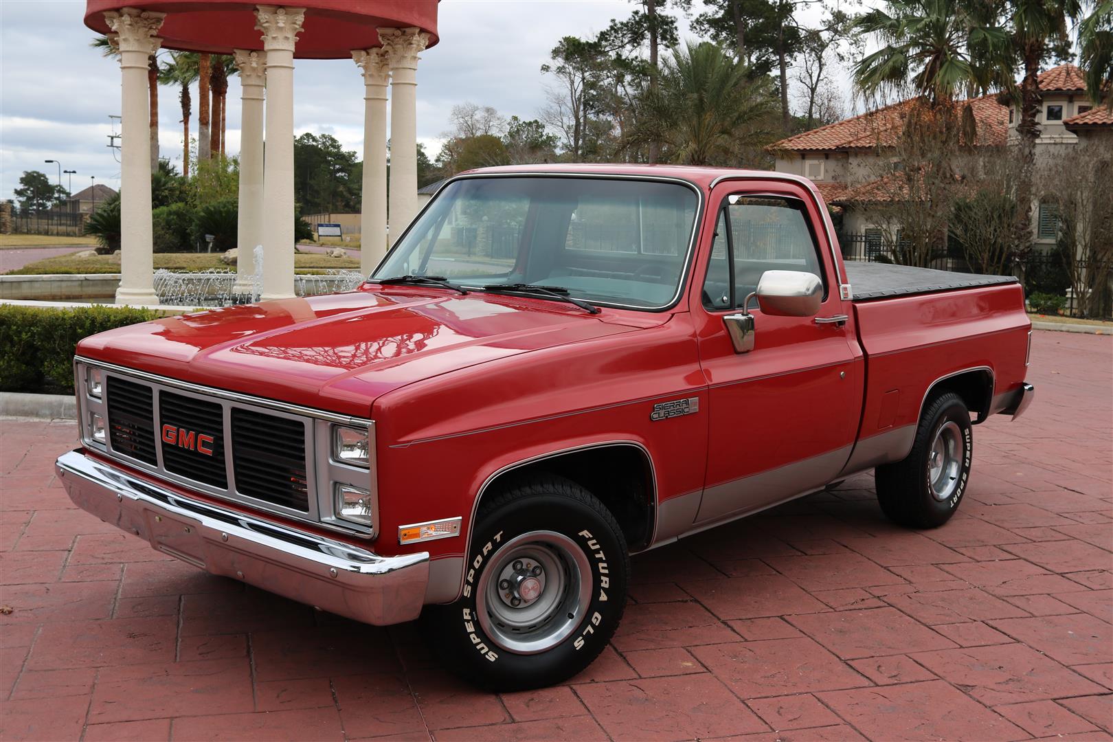 1985 GMC Sierra Classic – TEXAS TRUCKS & CLASSICS