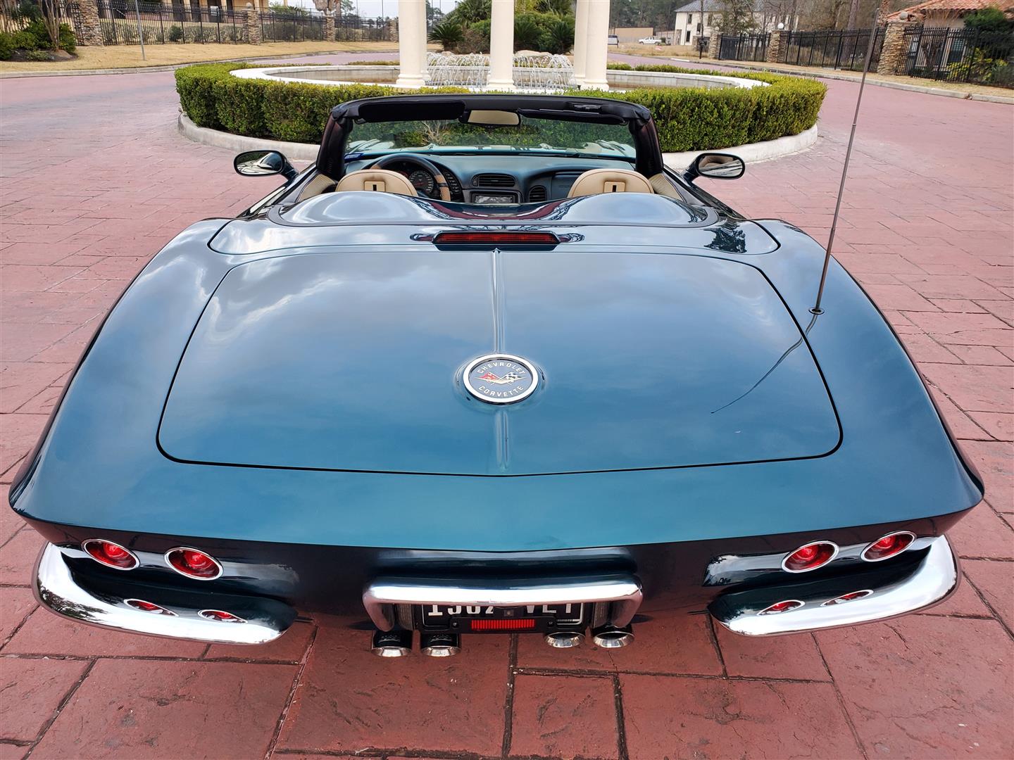2001 CRC Corvette Convertible (’62 Resto-Vette) – TEXAS TRUCKS & CLASSICS