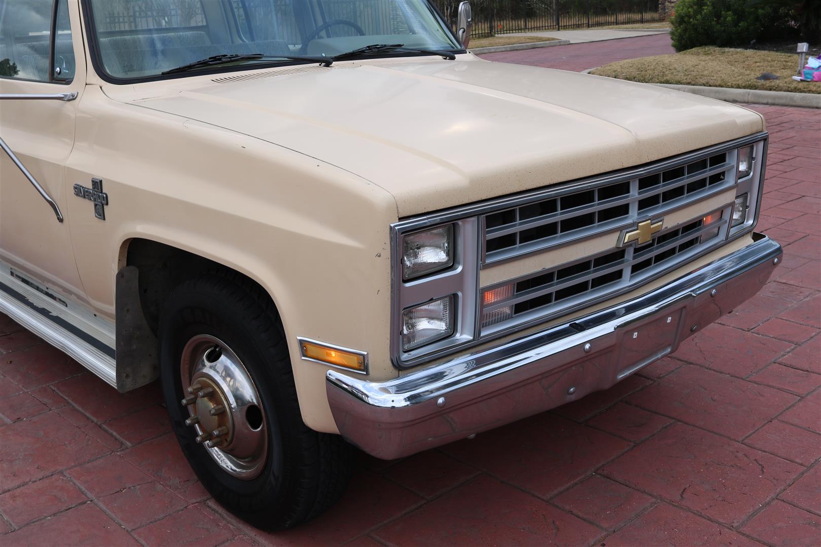 1985 Chevy C30 Crew Cab Utility Bed – TEXAS TRUCKS & CLASSICS
