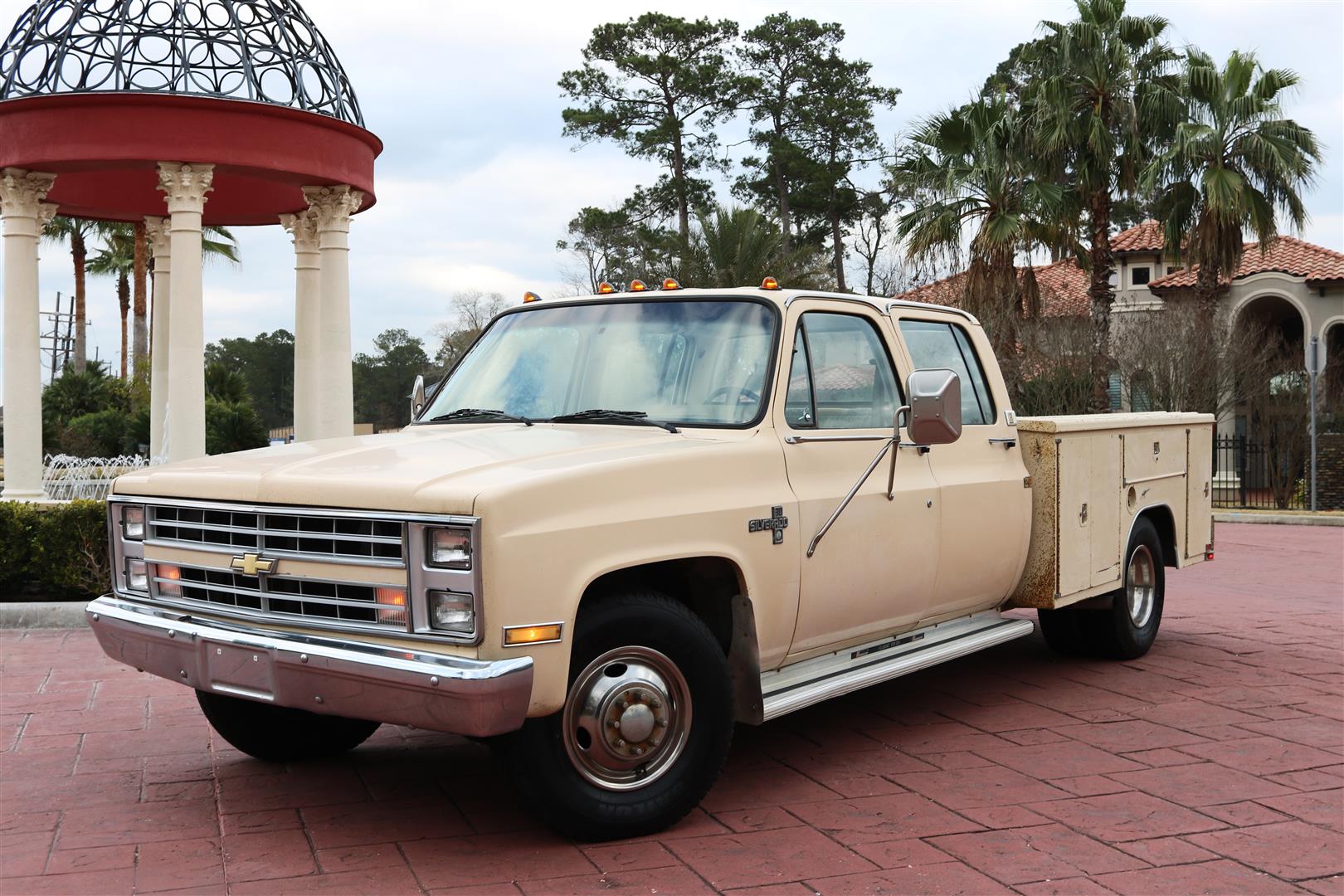 1985 Chevy C30 Crew Cab Utility Bed – TEXAS TRUCKS & CLASSICS