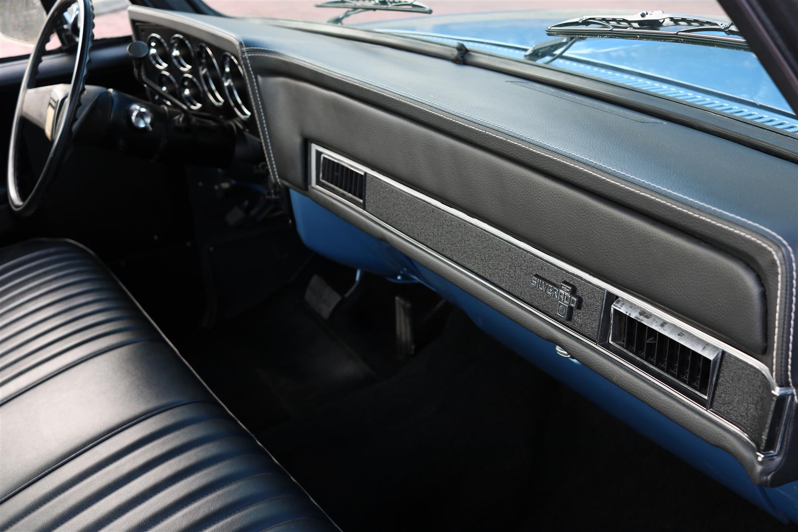 1986 Chevy C10 Silverado – TEXAS TRUCKS & CLASSICS