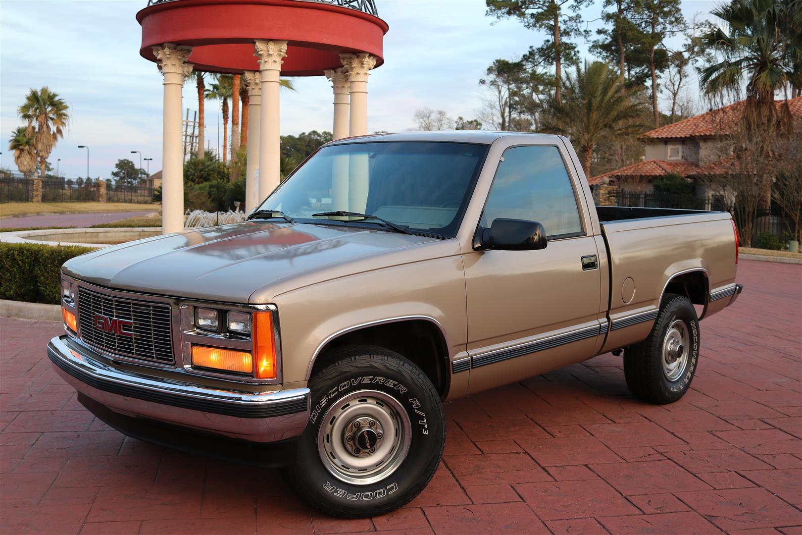 1988 GMC 1500 SWB (4×4) – TEXAS TRUCKS & CLASSICS