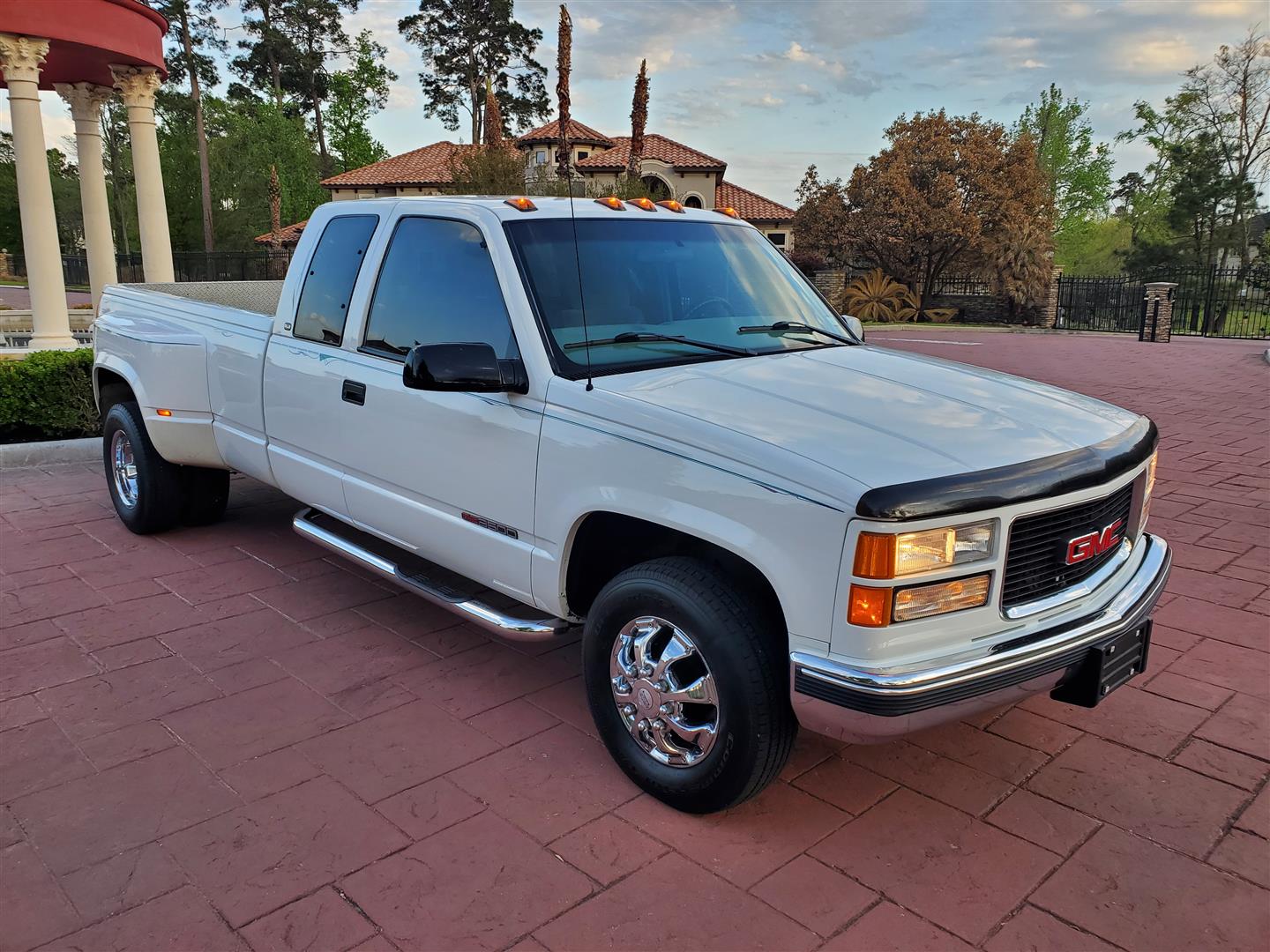 2000 GMC Classic Sierra SLE C3500 Ext – TEXAS TRUCKS & CLASSICS