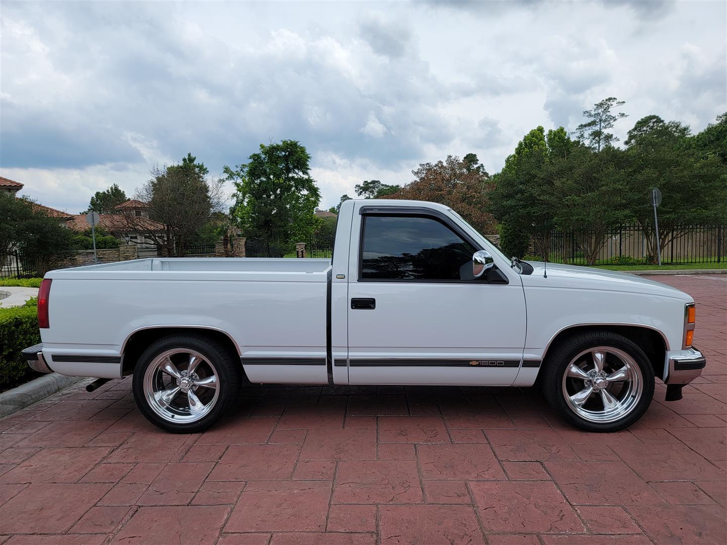1989 Chevy C1500 SIlverado – TEXAS TRUCKS & CLASSICS
