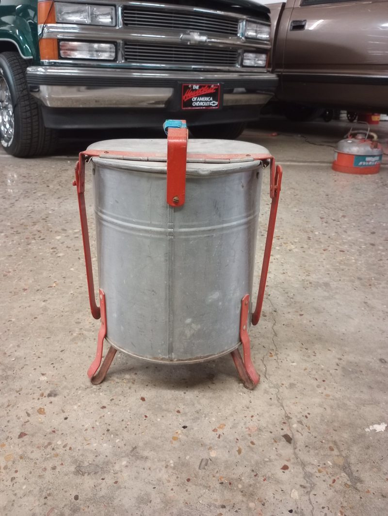 Oil Waste Can – TEXAS TRUCKS & CLASSICS