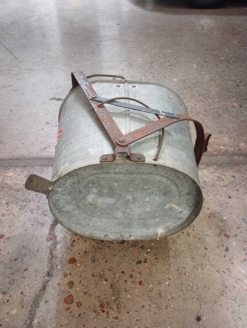 White Mop Ringer Bucket – TEXAS TRUCKS & CLASSICS
